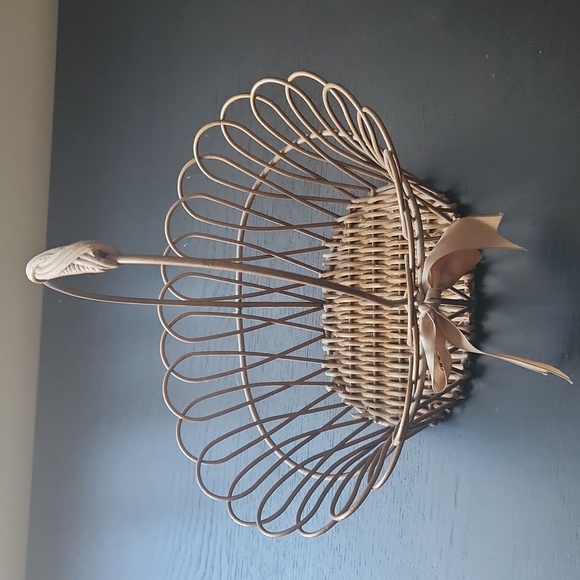 Accents | Basket Metal Wire And Rattan Sturdy Nice Looking Table Easter ...